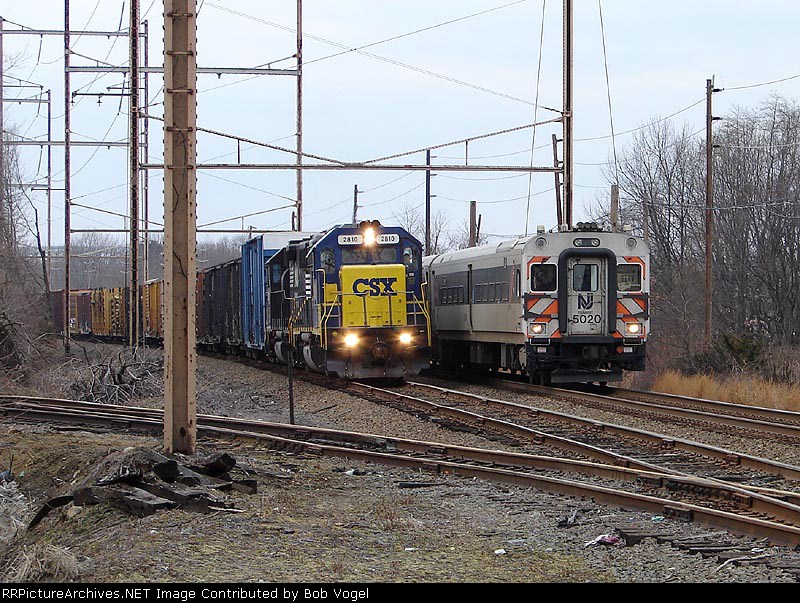CSX 2810 & NJT 5020